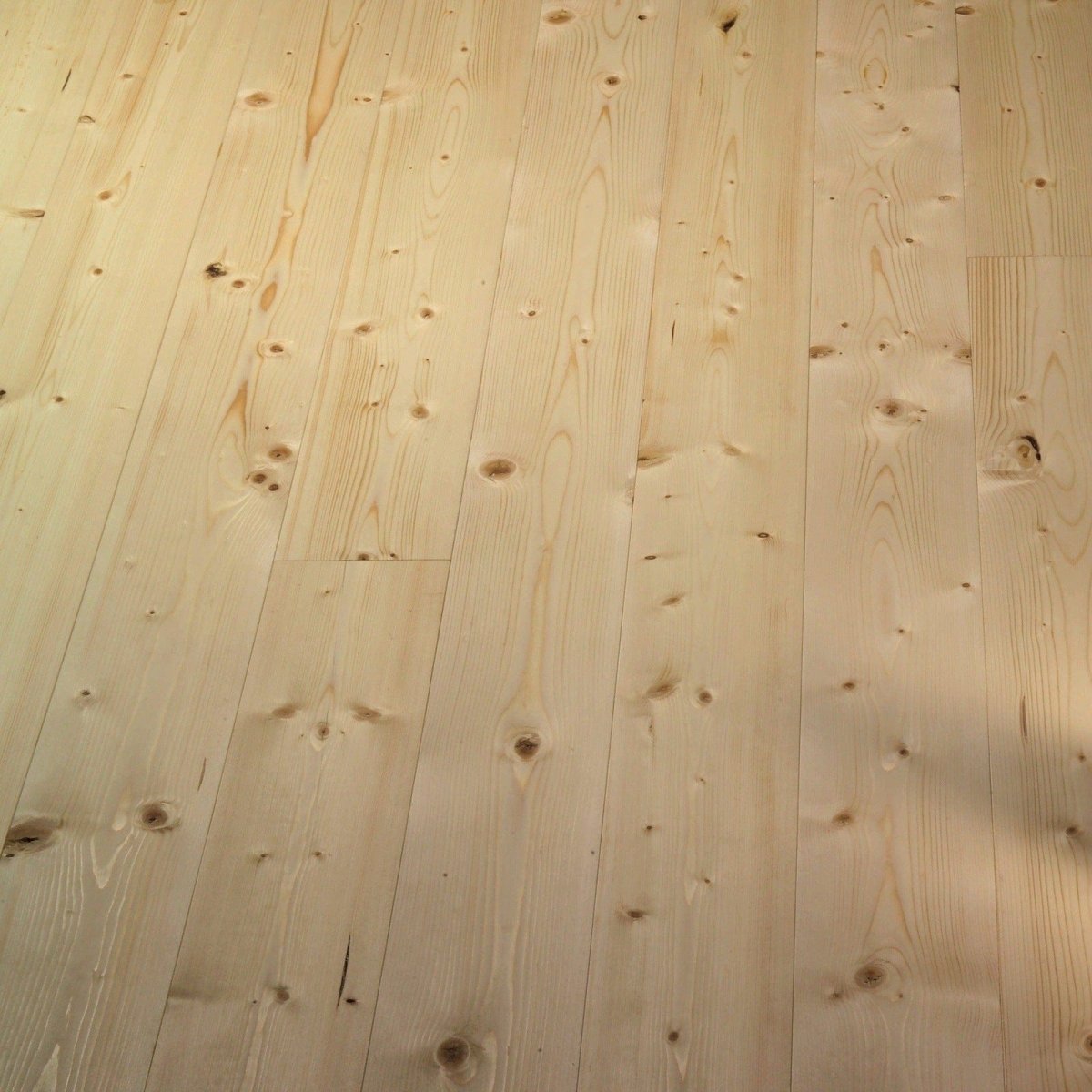 Holz Fußboden Fichte Mezzo massiv, wohnfertig geölt – Trumer Holz GmbH