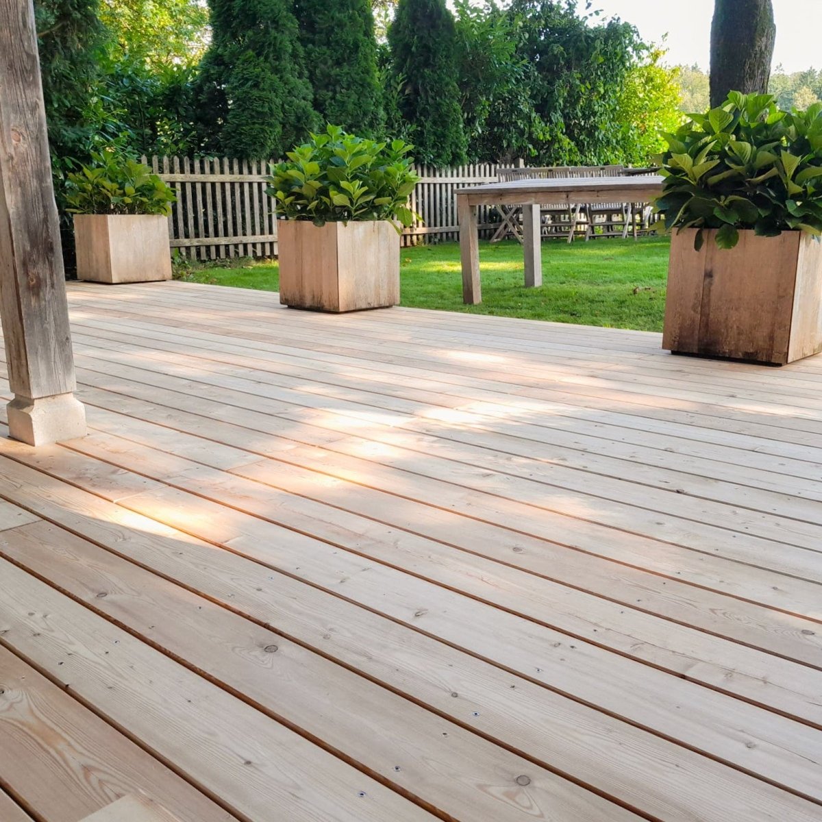 Wooden decking Larch smooth - classic 24mm — Trumer Holz GmbH