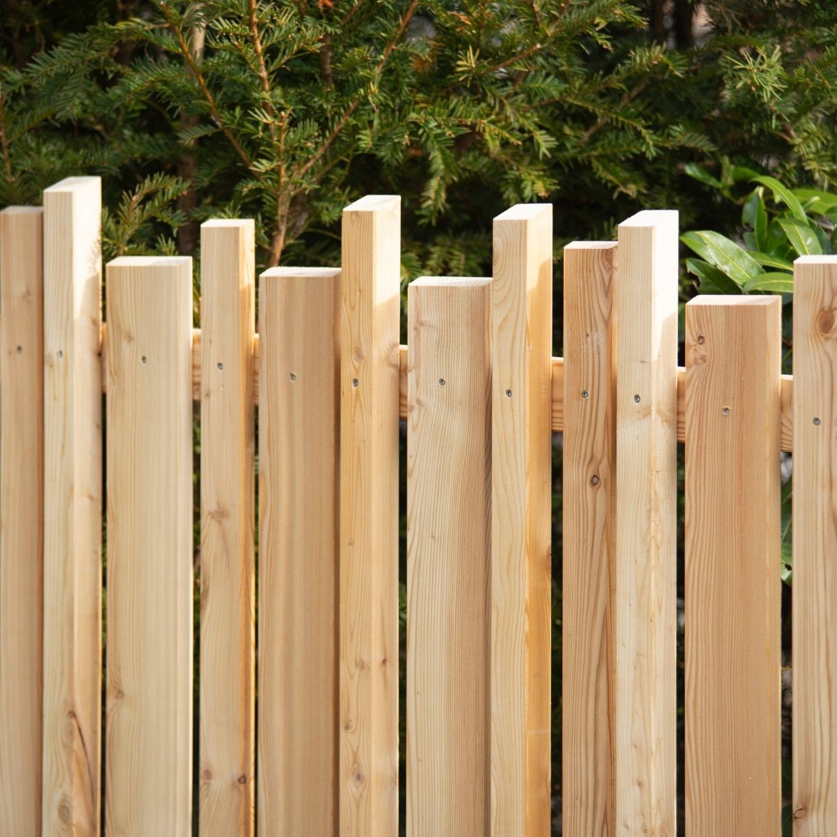 Holz Gartenzaun "Zwölferhorn" Lärche — Trumer Holz GmbH