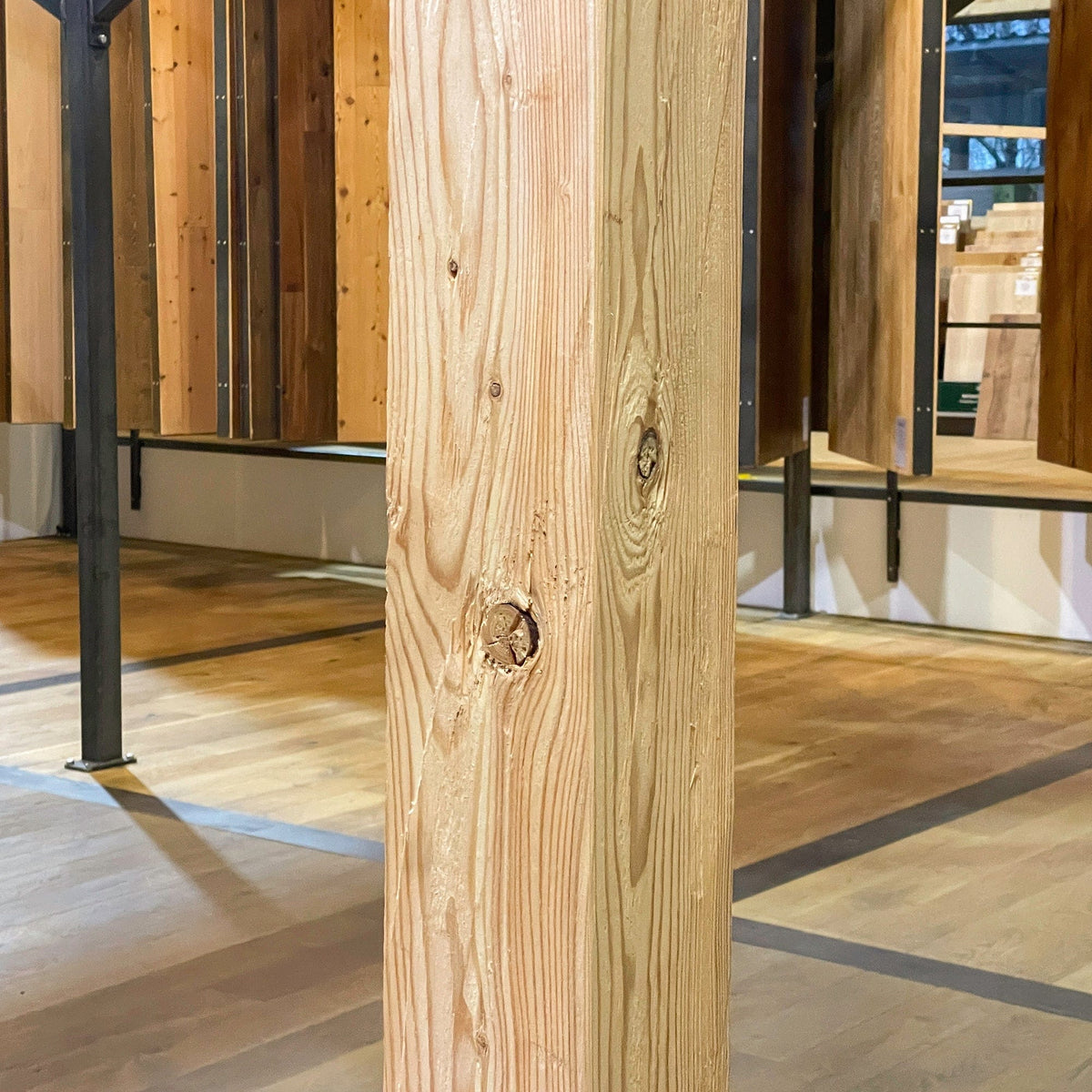 Wood shell beams chopped larch — Trumer Holz GmbH