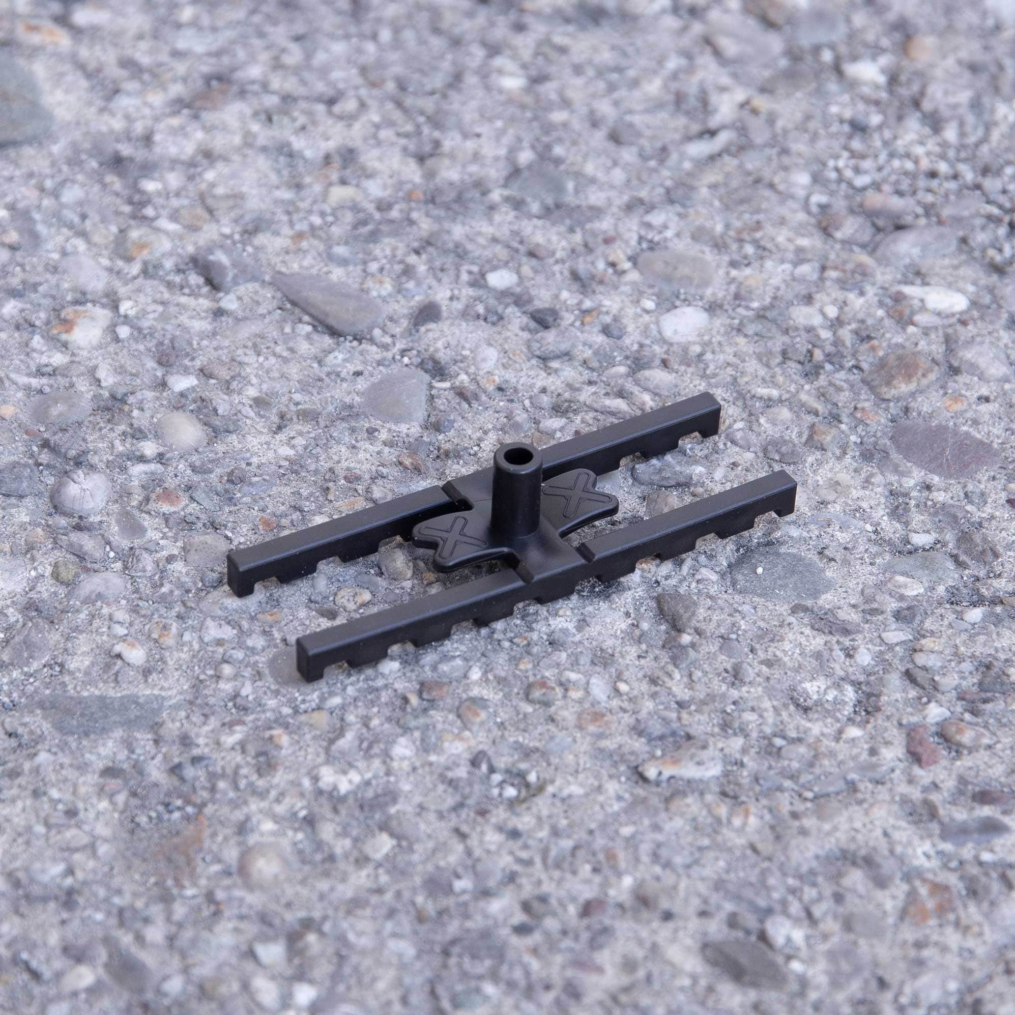 BASO - Distanzhalter bei sichtbarer Verschraubung der Terrasse — Trumer Holz GmbH